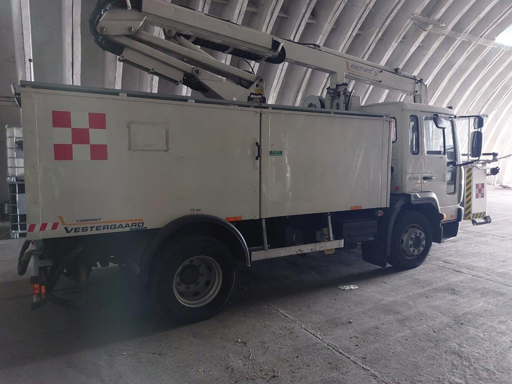 Aircraft De-icer Vestergaard Elephant MY