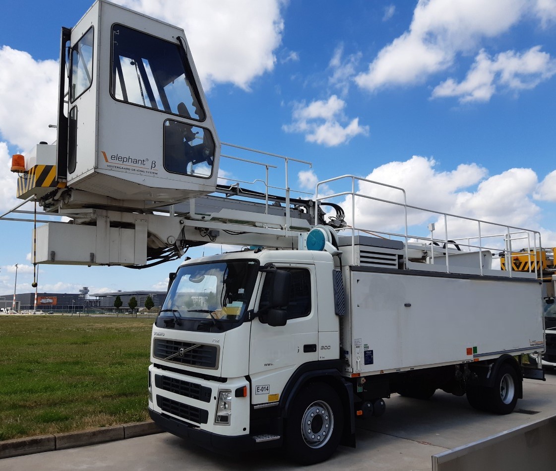 Expert Refurbishment of PRM / Ambulift Model ML6100D - Adapt GSE