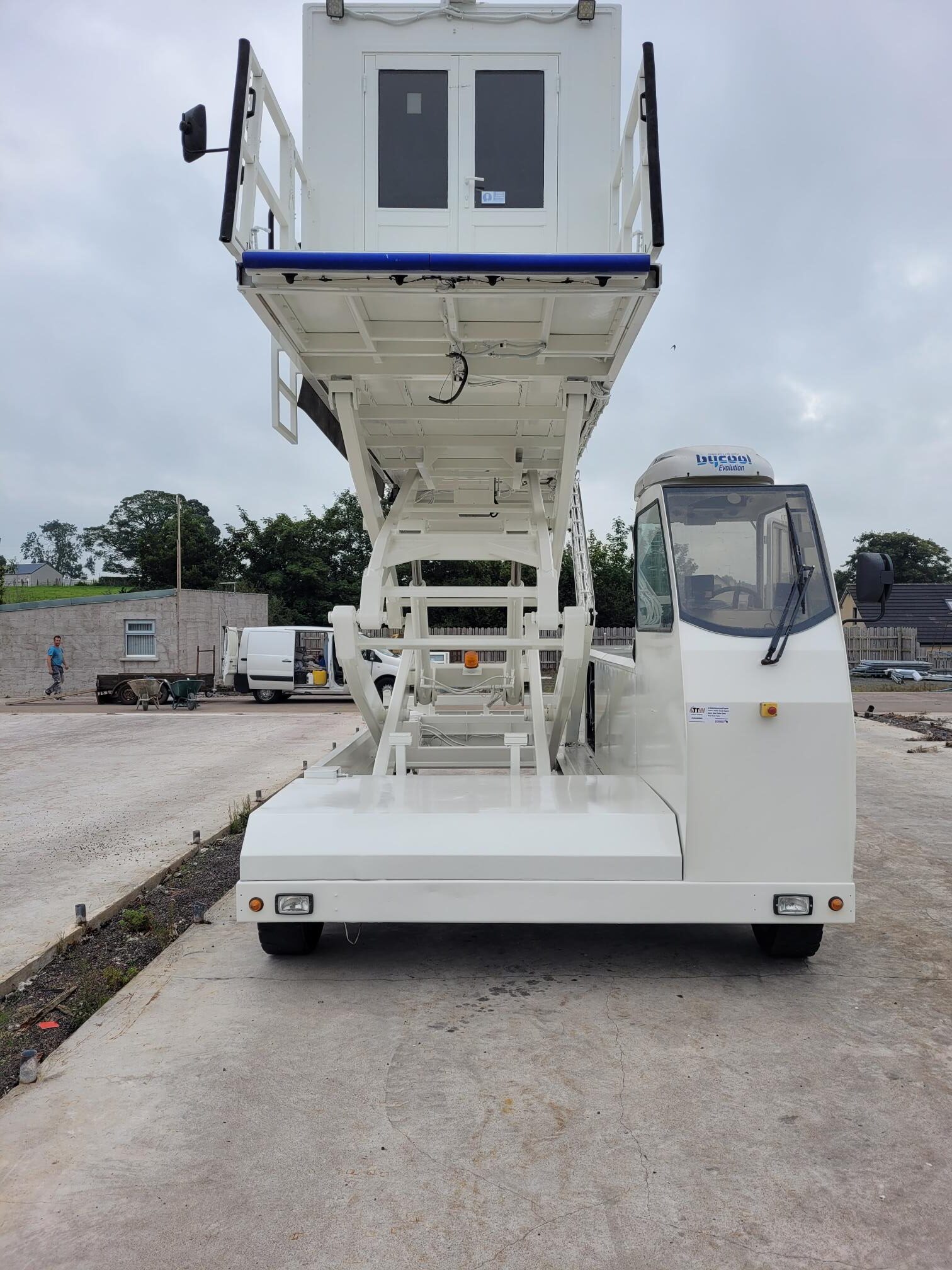 Self-Propelled Ambulift Mallaghan ML6100D