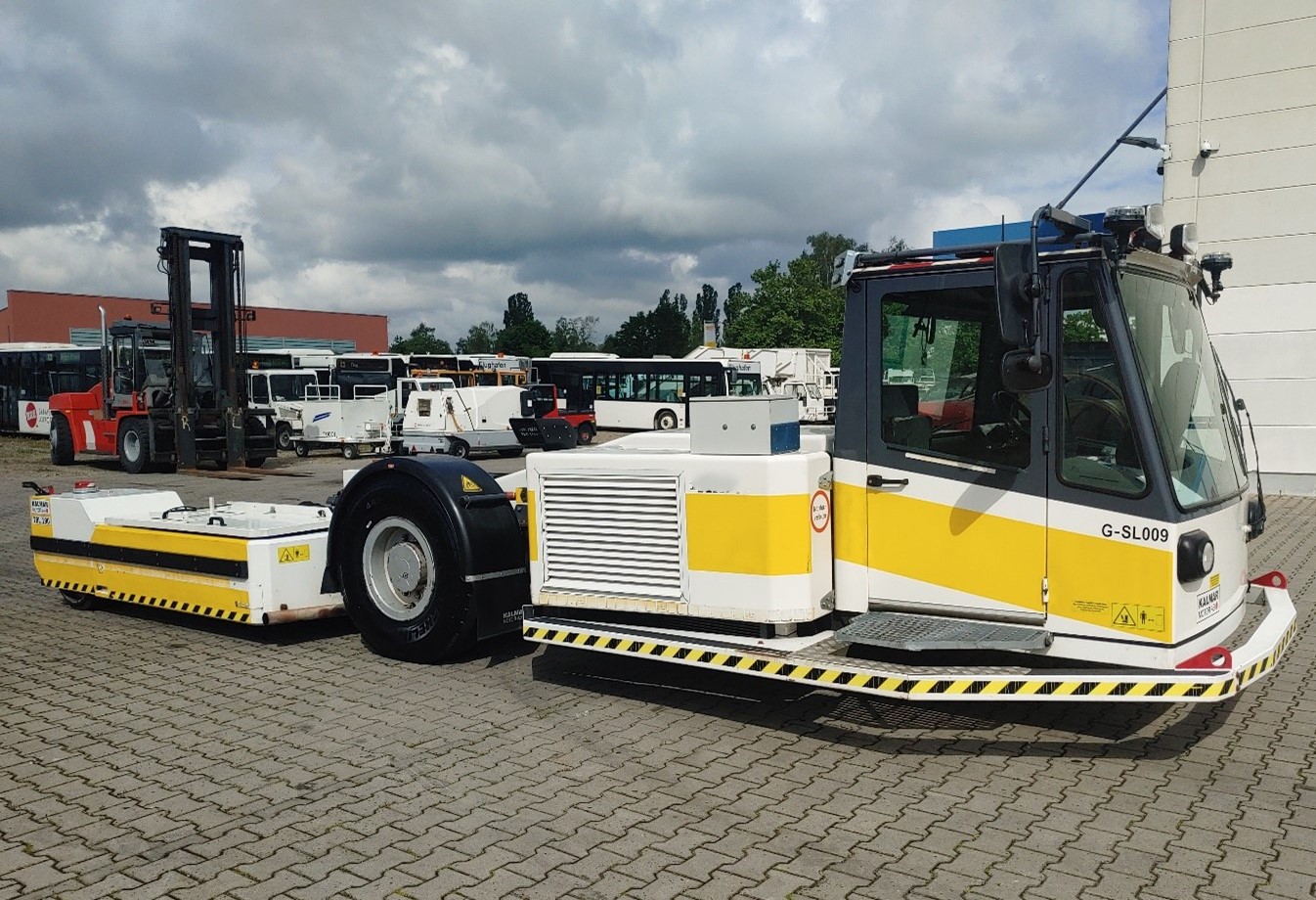 Aircraft Pushback Tractor Kalmar TBL190