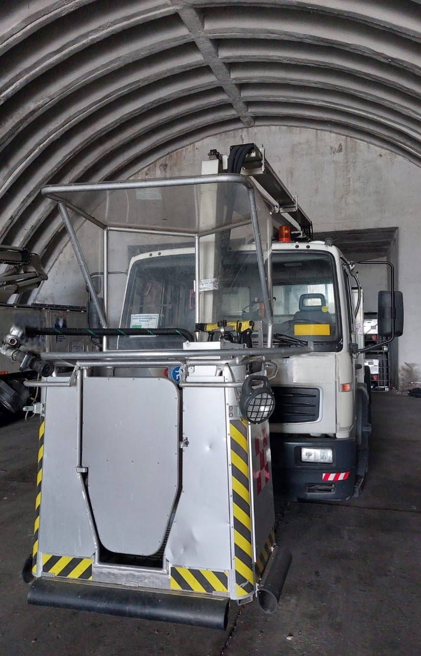 Aircraft De-icer Vestergaard Elephant MY