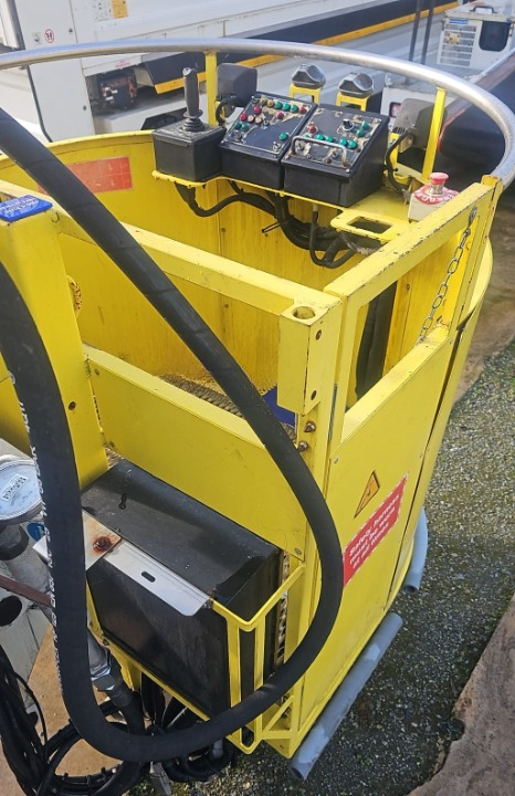 Aircraft De-icer FMC Tempest II