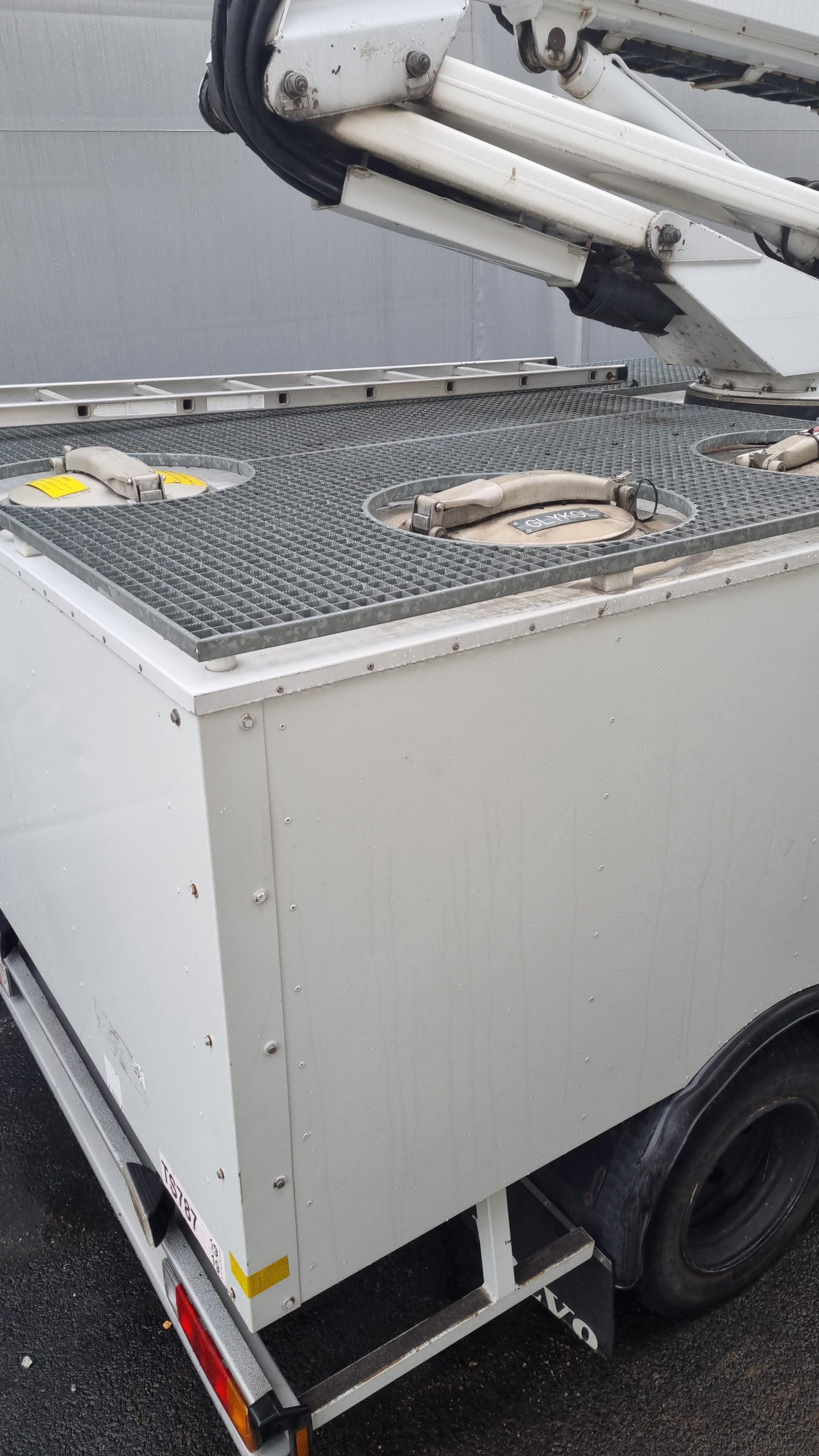 Aircraft De-icer Vestergaard Elephant MY 93