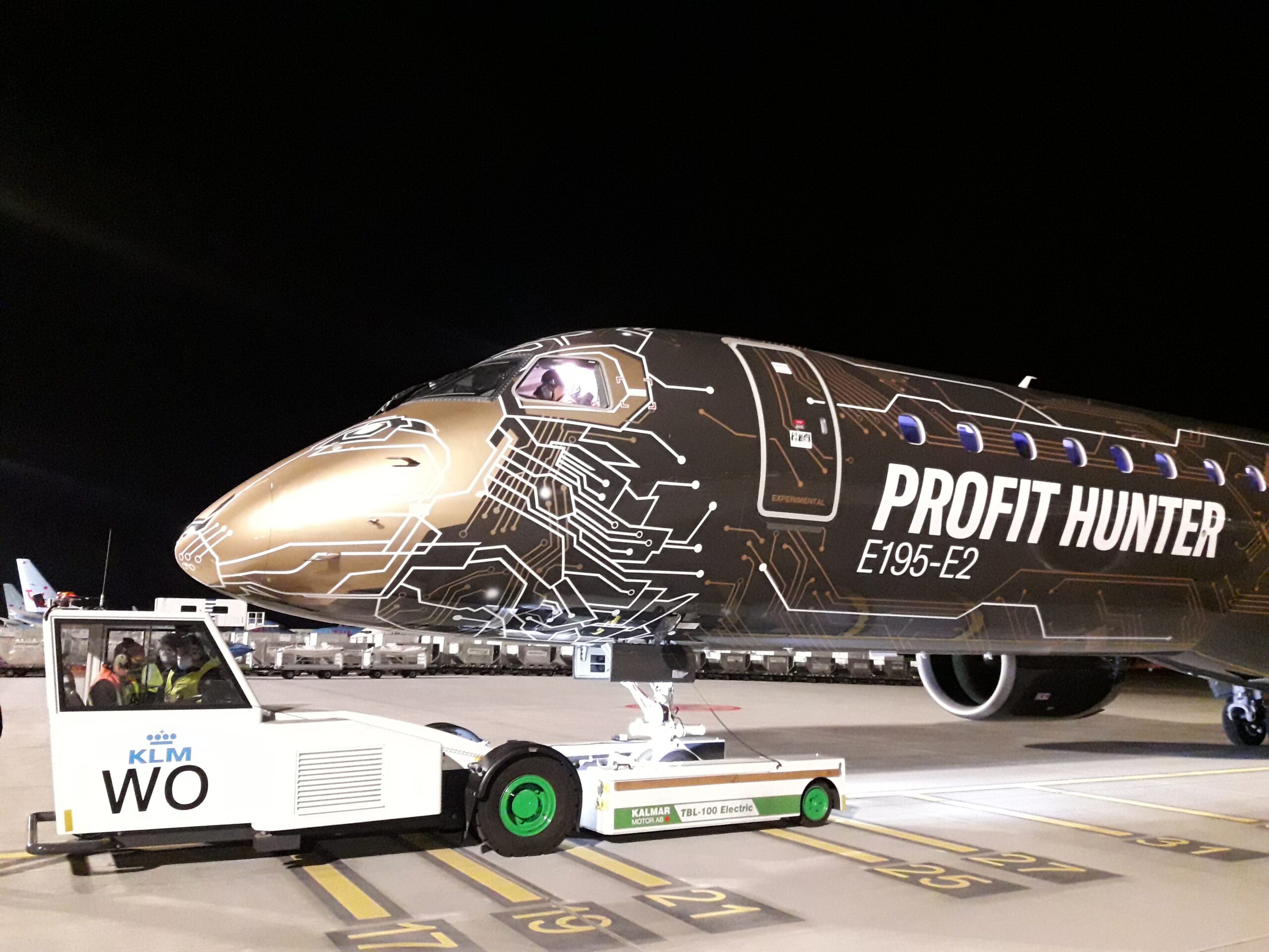 Aircraft Pushback Towbarless Tractor Kalmar TBL 100 New