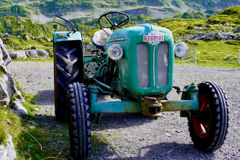 The Essential Guide to Push Back Tractors: Understanding Their Role in ...