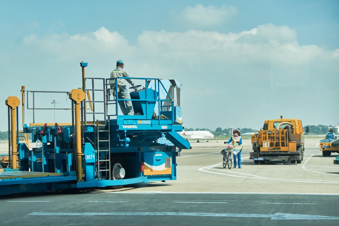The Future of Aircraft Towing: Unpacking the Efficiency and Safety ...
